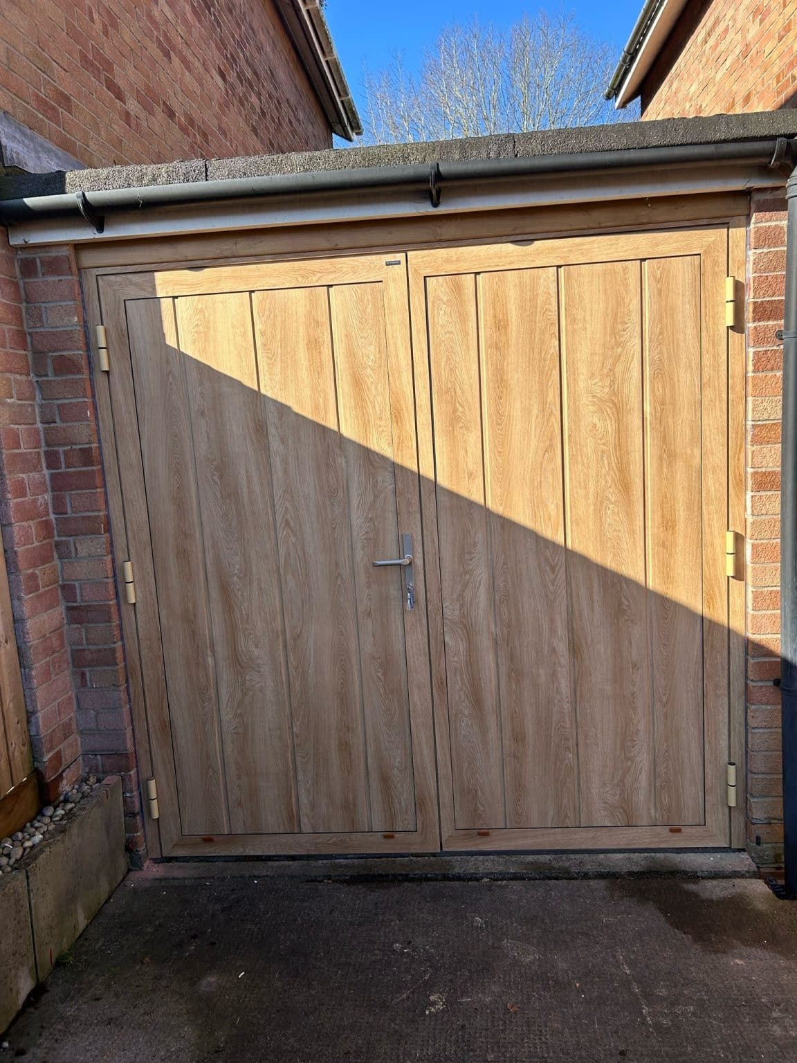 Great Kerb Appeal with these Timber Look doors | Abacus Garage Doors ...